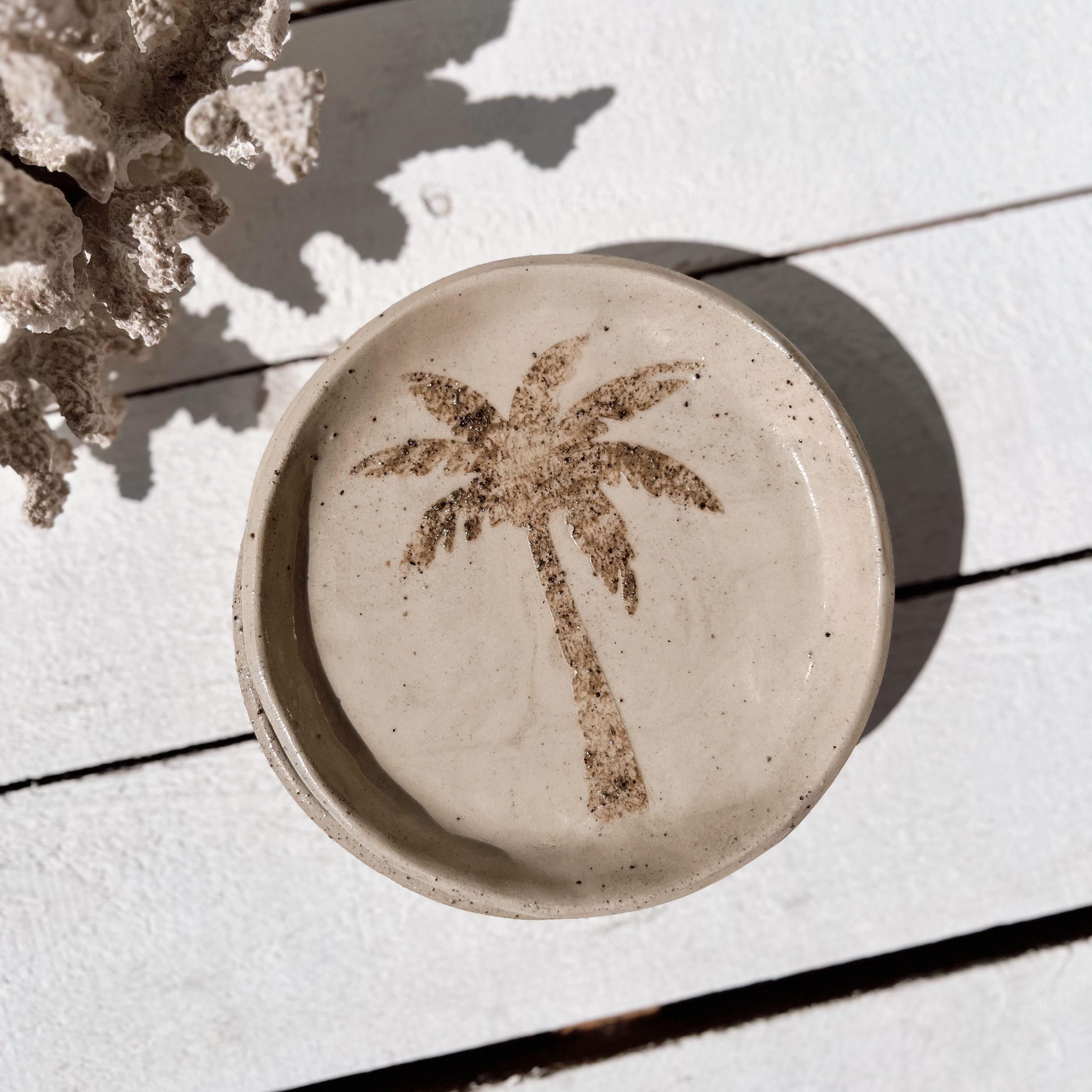 Soleil palm tree plate | sand – DRIFTCOLLECTIVE